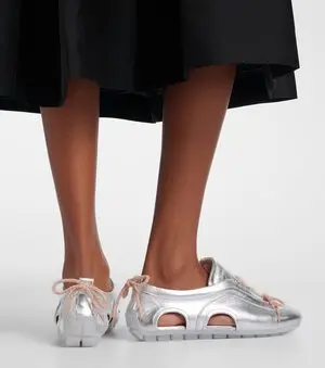 Simone Rocha Cutout Metallic Leather Sneakers - Silver