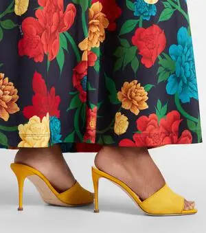 Manolo Blahnik Larache 90 Suede Mules - Yellow