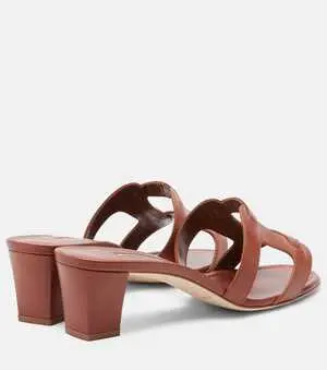 Manolo Blahnik Grellanu 50 Leather Mules