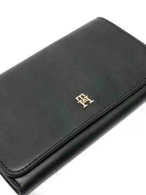 Tommy Hilfiger Icon Flap Clutch