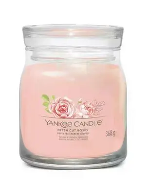 YANKEE CANDLE Medium Fresh Cut Roses Candle - Pink