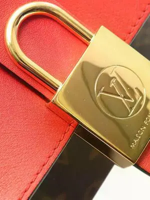 LOUIS VUITTON 2018 Locky Bb Satchel