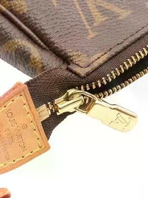 LOUIS VUITTON 2000 Monogram Pochette Accessoires