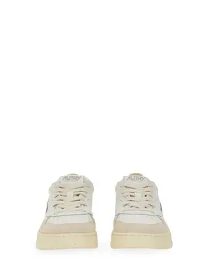 AUTRY Medalist Low Top Sneakers - White