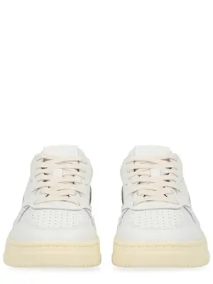 AUTRY Medalist Low Sneakers