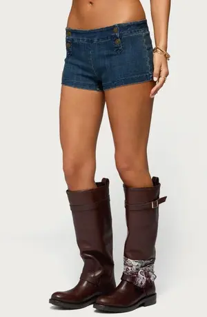 EDIKTED Sashe Low Rise Fitted Denim Shorts