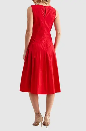 QUINCY MAE Pleated Sleeveless Midi Dress