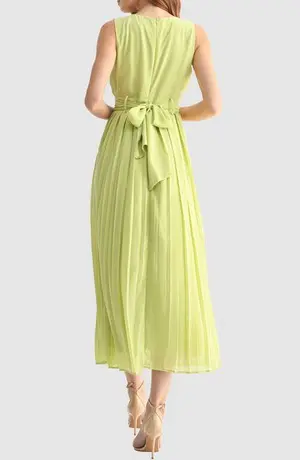 QUINCY MAE Pleated Belted Maxi Dress