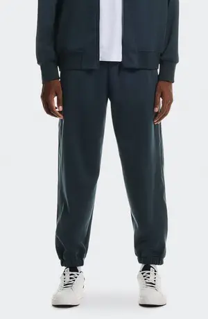 On Courtside Jogger Pants - Midnight