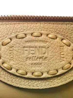 Fendi 2010s Large Selleria Leather Tote Bag - Neutrals
