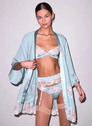 FLEUR DU MAL Juliet Lace Robe - Frosted Mint