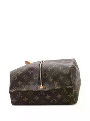 LOUIS VUITTON Monogram Canvas Pouch