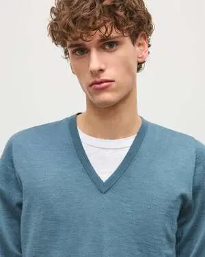 Johnstons Of Elgin Fin Cashmere Jumper - Blue