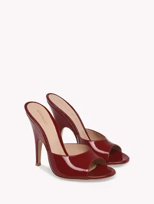 GIANVITO ROSSI Sofia Mule