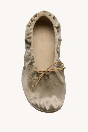 THE ROW Round Ballet Flat - Taupe