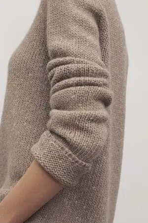 THE ROW Nitha Cashmere Sweater - Dune