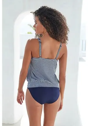 LASCANA Striped Tankini Top