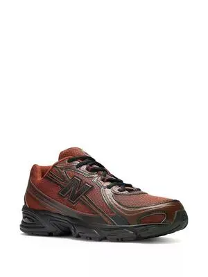 NEW BALANCE 740 Sneakers - Brown