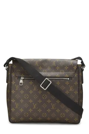 LOUIS VUITTON Monogram Macassar District