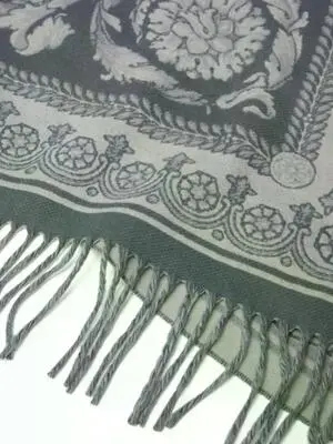Versace Crete De Fleur-pattern Fringed Blanket