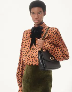 Valentino Garavani Crepe Satin Shirt With Plus De Pois Dalmata Print And Bow Detail - Brown/black