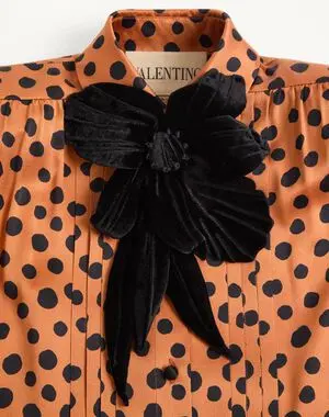 Valentino Garavani Crepe Satin Shirt With Plus De Pois Dalmata Print And Bow Detail - Brown/black