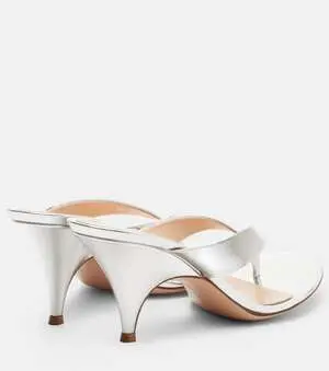 GIANVITO ROSSI Sofia Mirrored Leather Thong Sandals - Silver