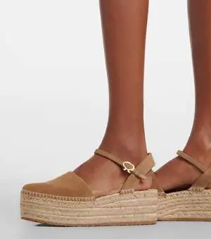 GIANVITO ROSSI Suede Espadrilles - Beige