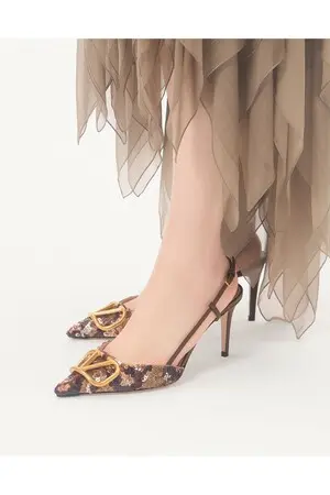 Valentino Garavani Vlogo Signature Slingback Décolleté With Animalier Embroidery - Natural