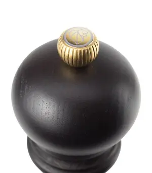 PEUGEOT Beechwood Paris Salt Mill - Brown