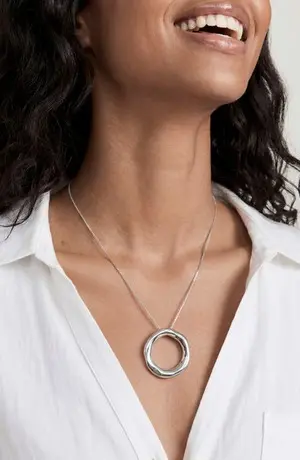 Ettika Open Circle Pendant Necklace - Silver