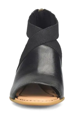 BØRN Searing Stacked Heel Sandal - Black Leather