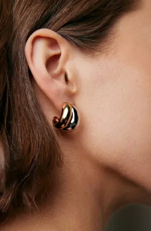 JENNIFER FISHER Chavez Micro Huggie Hoop Earrings