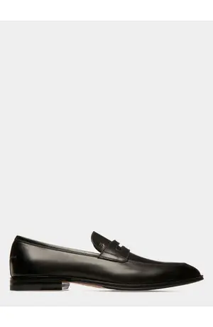 Bally Webb Leather Loafers In Leather