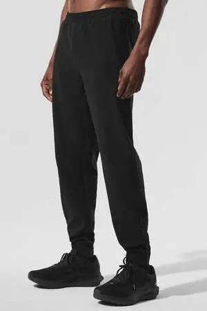 Alo Yoga Conquer Max Performance Jogger Pants - Black