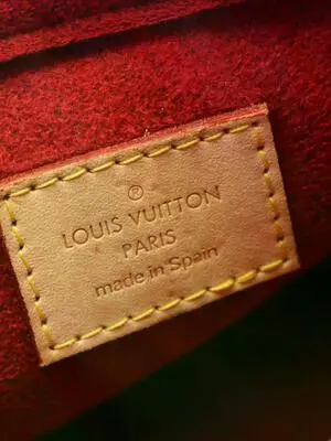 LOUIS VUITTON 2004 Monogram Viva Cite Pm