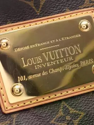 LOUIS VUITTON 2009 Monogram Galliera Pm Shoulder Bag - Brown