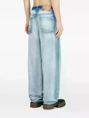 DIESEL® 2001 D-macro Straight Jeans