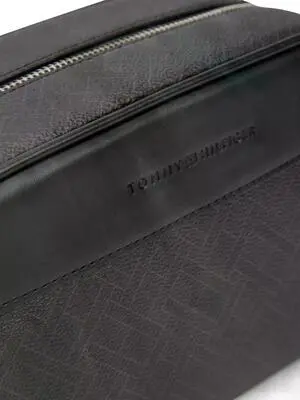Tommy Hilfiger Textured Cosmetic Bag