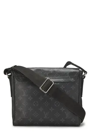 LOUIS VUITTON Monogram Eclipse District