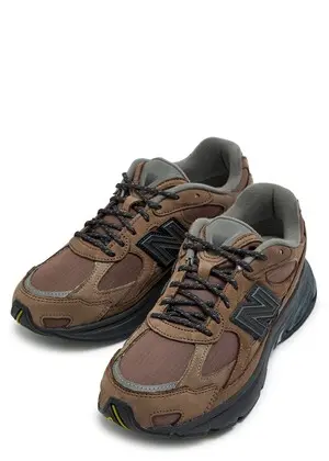 NEW BALANCE 2010 Panelled Mesh Sneakers - Brown
