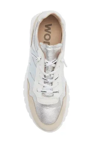 WONDERS Platform Sneaker