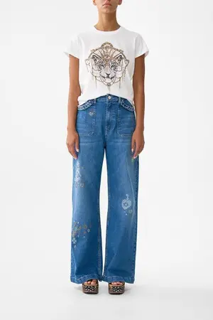 Camilla Slim Fit Round Neck T-shirt - Lady Lionheart