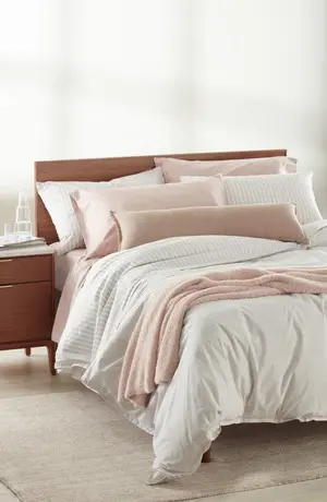 Nordstrom Nestle Faux Fur Throw Blanket - Pink Sepia