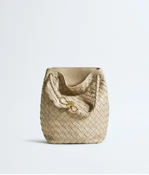 Bottega Veneta Small Intrecciato Leather Bucket Bag - Ecru