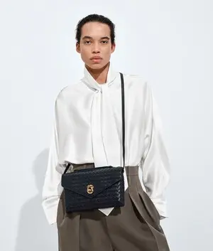 Bottega Veneta Intrecciato Leather Knot Lock Cross-body Bag - Midnight
