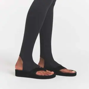 SKIMS Outdoor Stirrup Legging