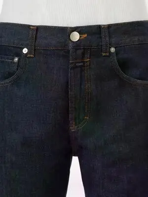 Closed Jayla Jeans