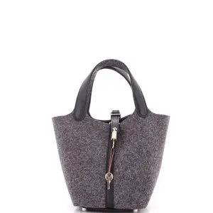 Hermès Picotin Lock Bag Felt With Leather Pm - Grey