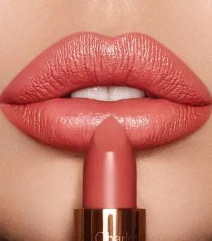 Charlotte Tilbury K.i.s.s.i.n.g Lipstick - Orange